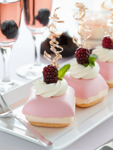 25 Elegant Wedding Dessert Table Ideas: Bar, Display, Buffet & Decor ...